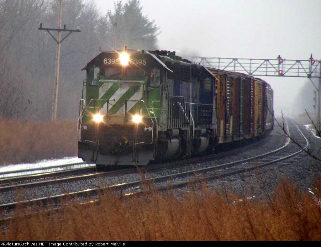 BNSF 6395 westbound near CP380